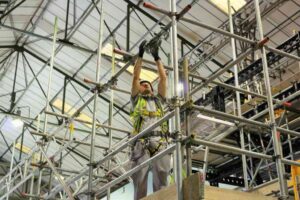 Safe and Efficient commercial scaffolding Brooklyn Setup: